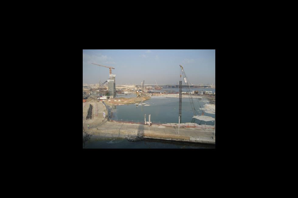 Collapse of sea wall causes Dubai site to flood | News | Building